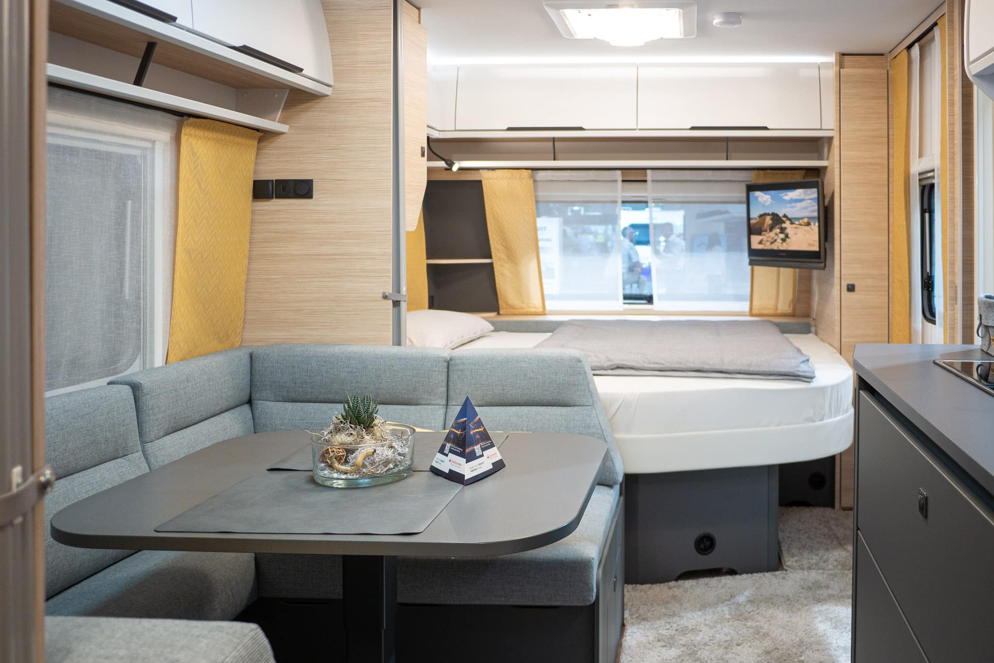 Fendt Apero 560 SKM (2024): family-friendly caravan with bunk beds ...