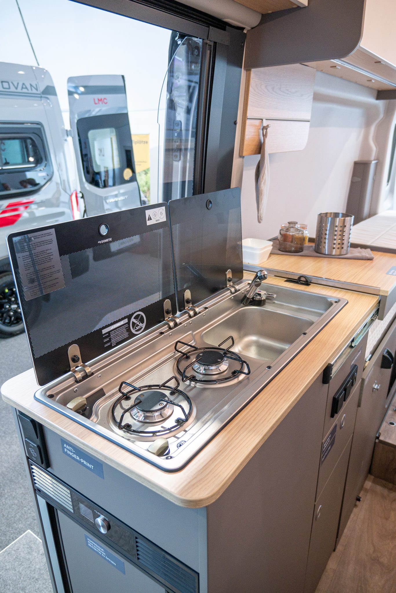 LMC Innovan 592 (2024): compact panel van with single beds and ...