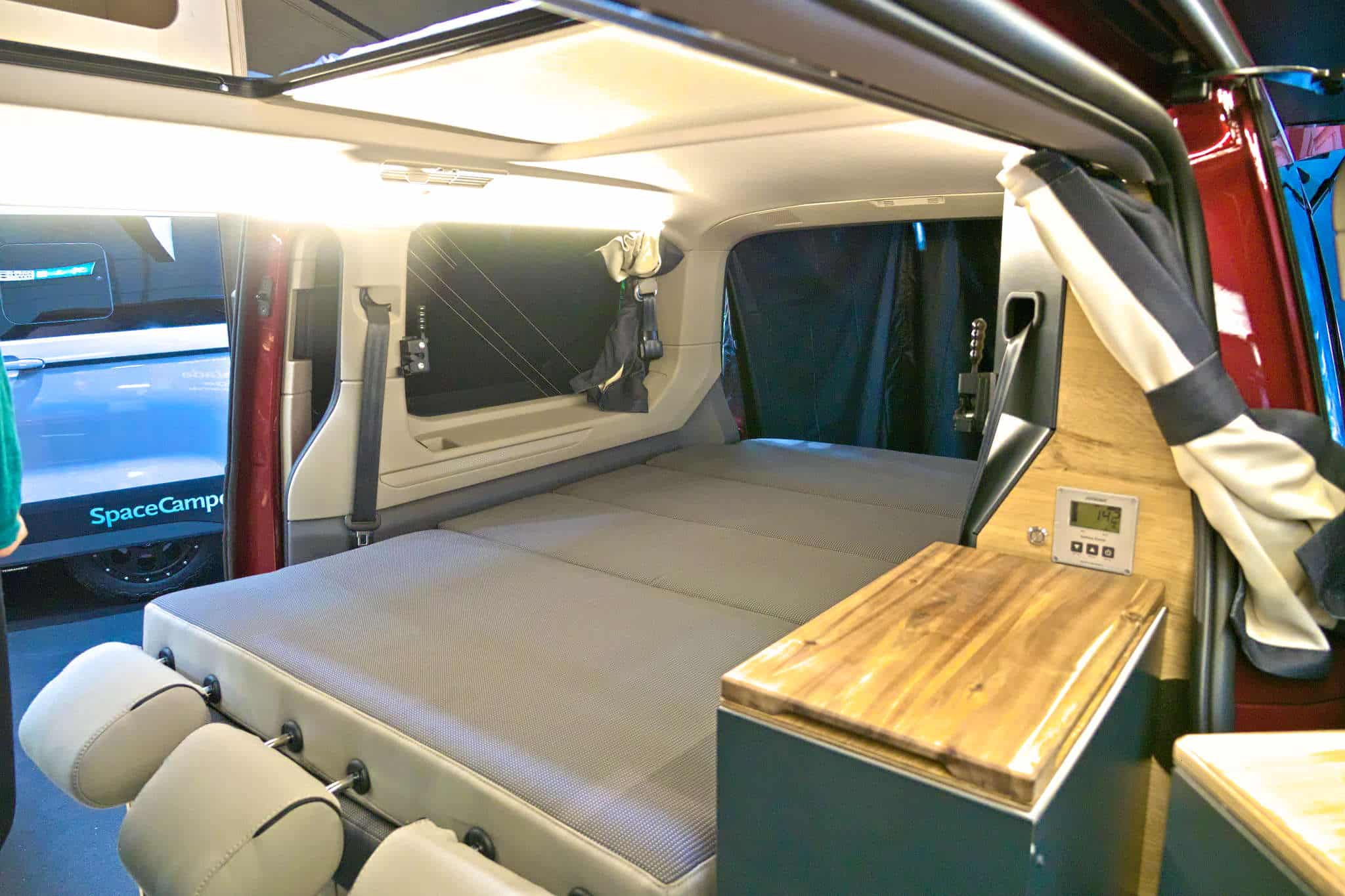 New products 2024 from SpaceCamper: Innovative roof constructions and modular extension systems